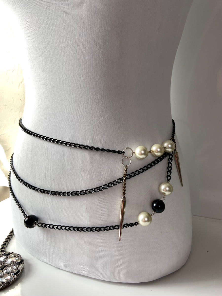 Spiky belt — Holy Thrift