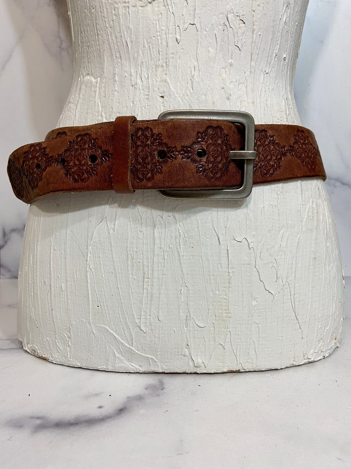 Vintage western leather belt — Holy Thrift