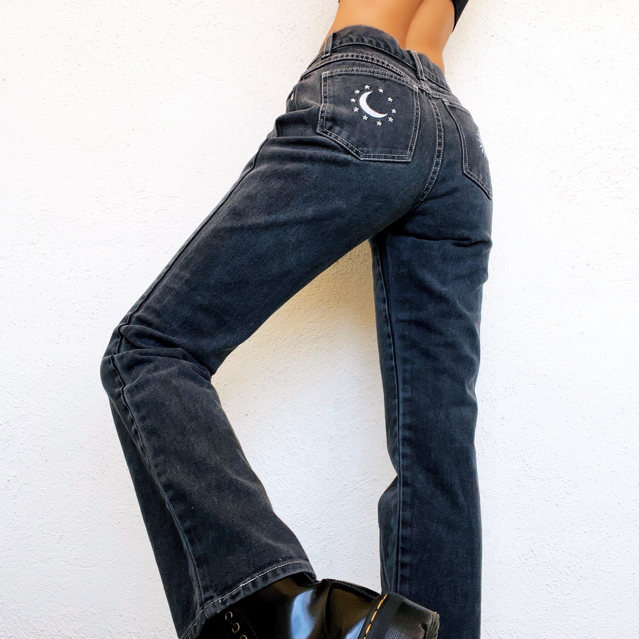Zana Di Embroidered Jeans – Holy Thrift