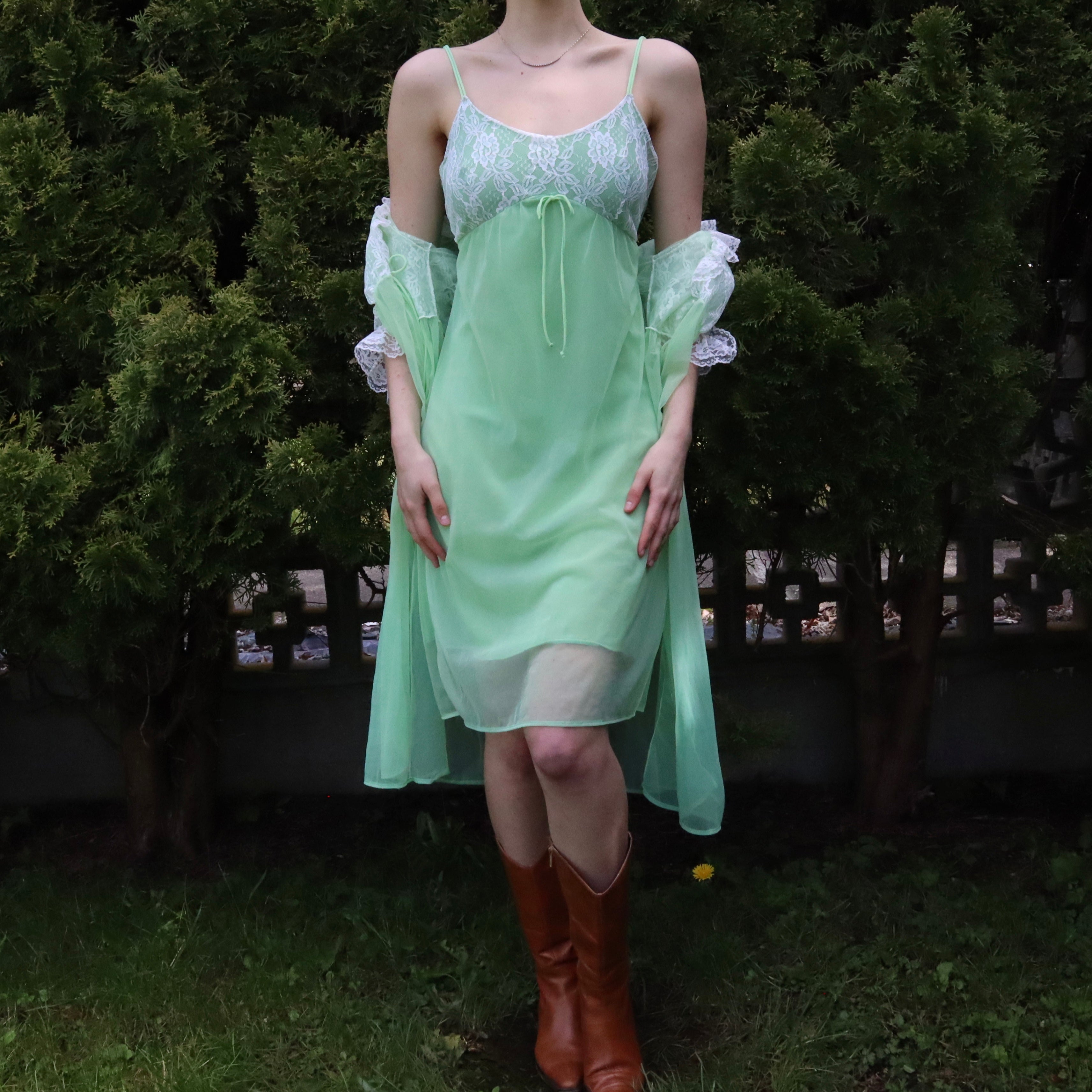 Green Lace Peignoir Set (S-M) – Holy Thrift